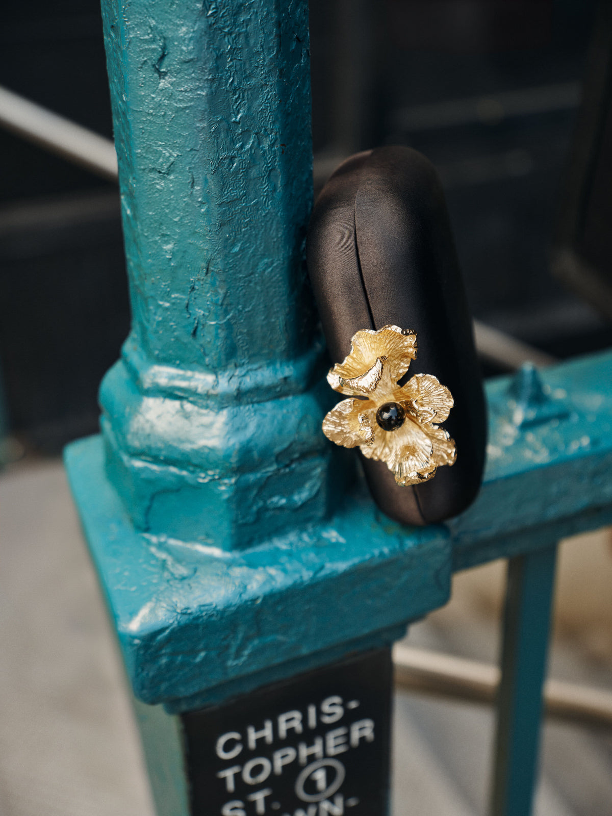 Black Adele Orchid Lock Clutch | Olga Berg